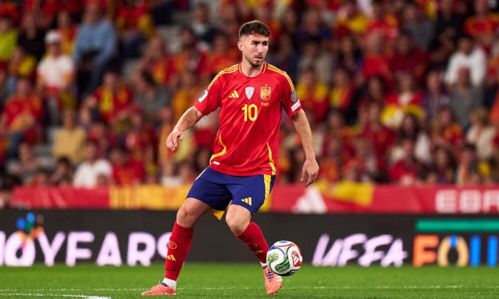 España arrasa a Bulgaria 4-0 con Laporte y Unai Simón en el campo
